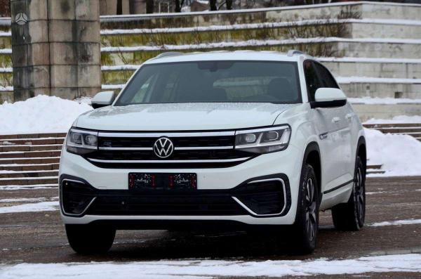 White Volkswagen Atlas 2020 in Vilnius, with an engine capacity of 1.98 L and mileage of 16 thousand km for 29999 €, photo 3 on AUTOMOTO.COM.LV