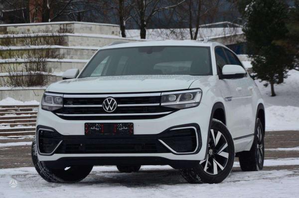 White Volkswagen Atlas 2020 in Vilnius, with an engine capacity of 1.98 L and mileage of 16 thousand km for 29999 €, photo 5 on AUTOMOTO.COM.LV