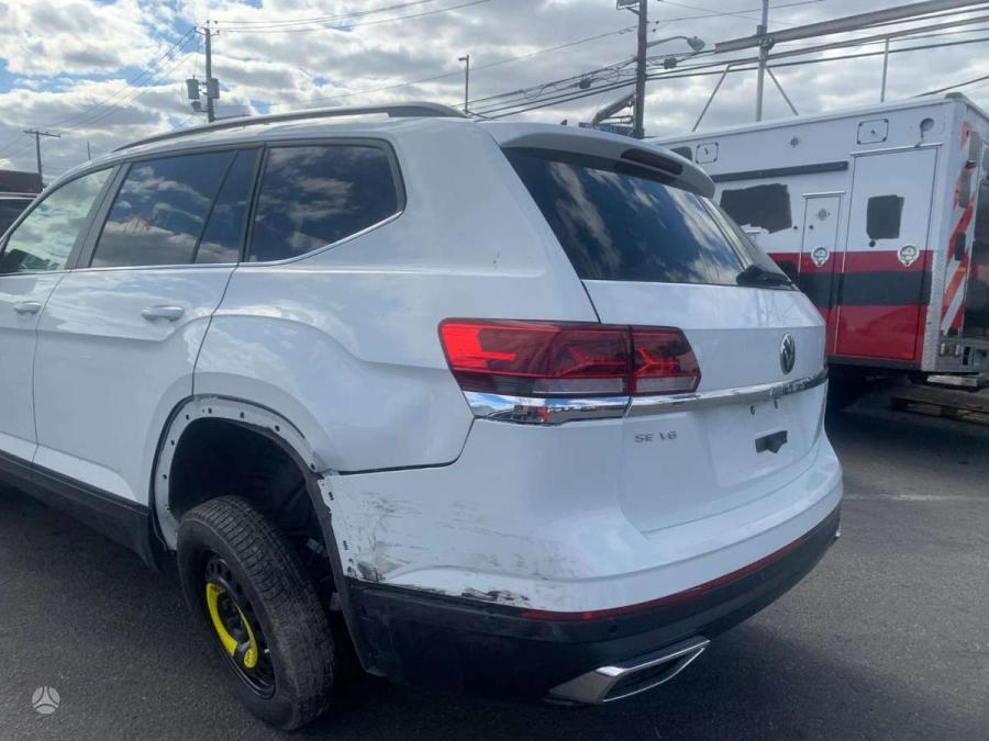 White Volkswagen Atlas 2021 in Vilnius, with an engine capacity of 3.60 L and mileage of 132 thousand km for 13900 €, photo 10 on AUTOMOTO.COM.LV