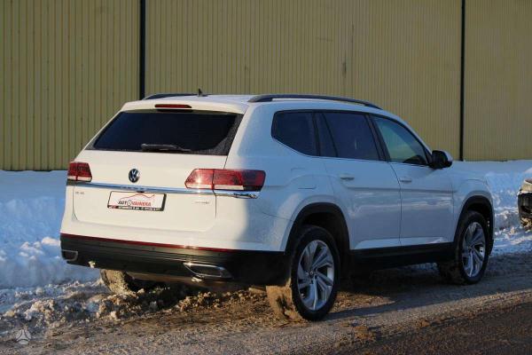 White Volkswagen Atlas 2021 in Vilnius, with an engine capacity of 3.60 L and mileage of 117 thousand km for 21600 €, photo 6 on AUTOMOTO.COM.LV