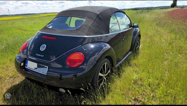 Black Volkswagen Beetle 2003 in Mazeikiai, with an engine capacity of 1.39 L and mileage of 270 thousand km for 2000 €, photo 7 on AUTOMOTO.COM.LV
