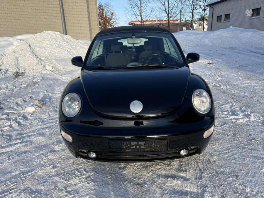 Black Volkswagen Beetle 2005 in Telschi, with an engine capacity of 1.60 L and mileage of 158 thousand km for 2700 €, photo 2 on AUTOMOTO.COM.LV