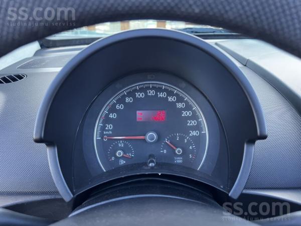 Black Volkswagen Beetle 2007 in Riga, with an engine capacity of 1.90 L and mileage of 176 thousand km for 4990 €, photo 9 on AUTOMOTO.COM.LV