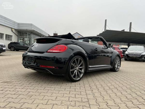 Black Volkswagen Beetle 2017 in Kaunas, with an engine capacity of 1.40 L and mileage of 86 thousand km for 22390 €, photo 4 on AUTOMOTO.COM.LV