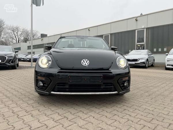 Black Volkswagen Beetle 2017 in Kaunas, with an engine capacity of 1.40 L and mileage of 86 thousand km for 22390 €, photo 6 on AUTOMOTO.COM.LV