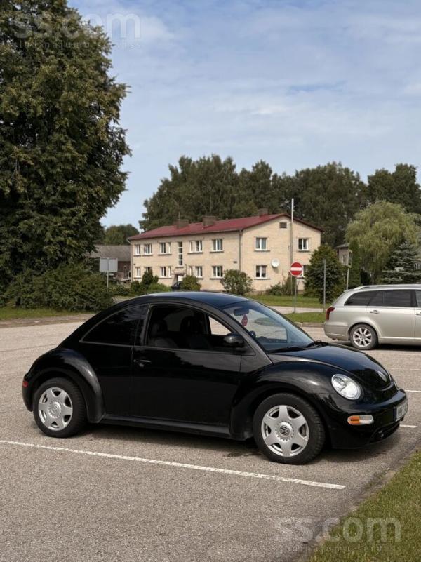 Black Volkswagen Beetle 1998 in Cesis, with an engine capacity of 2.00 L and mileage of 311 thousand km for 2100 €, photo 4 on AUTOMOTO.COM.LV