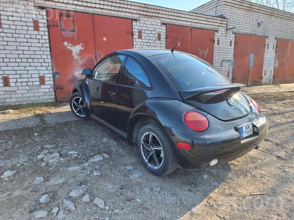 Black Volkswagen Beetle 2000 in Daugavpils, with an engine capacity of 2.00 L and mileage of 172 thousand km for 1790 €, photo 4 on AUTOMOTO.COM.LV