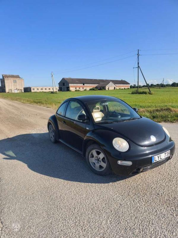Black Volkswagen Beetle 2000 in Taurage, with an engine capacity of 1.98 L and mileage of 247 thousand km for 950 €, photo 3 on AUTOMOTO.COM.LV