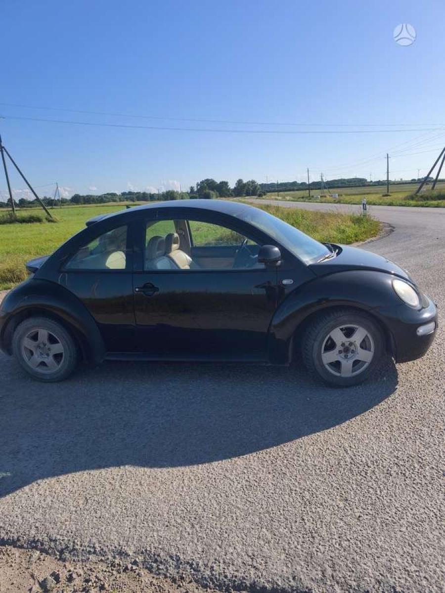 Black Volkswagen Beetle 2000 in Taurage, with an engine capacity of 1.98 L and mileage of 247 thousand km for 950 €, photo 5 on AUTOMOTO.COM.LV