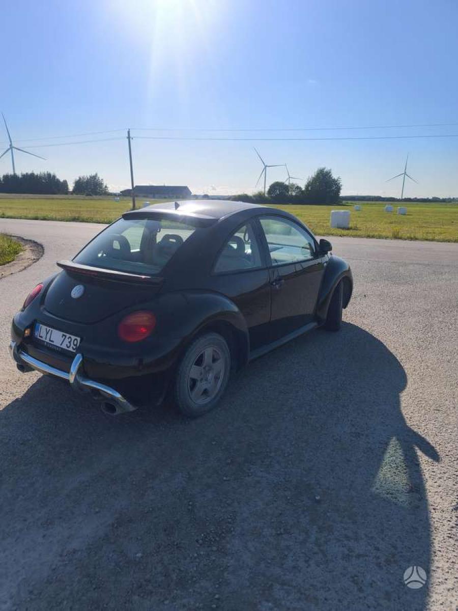 Black Volkswagen Beetle 2000 in Taurage, with an engine capacity of 1.98 L and mileage of 247 thousand km for 950 €, photo 6 on AUTOMOTO.COM.LV