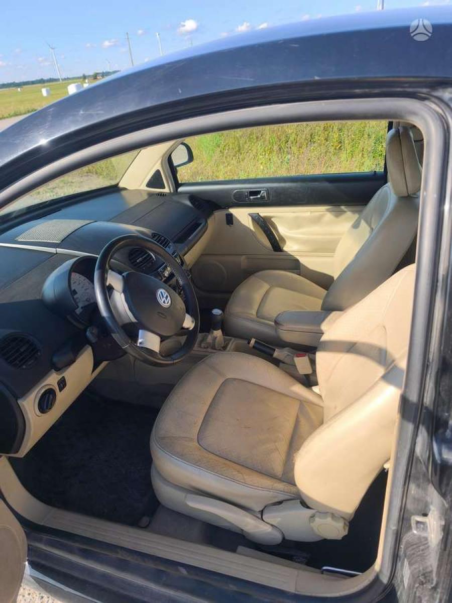 Black Volkswagen Beetle 2000 in Taurage, with an engine capacity of 1.98 L and mileage of 247 thousand km for 950 €, photo 10 on AUTOMOTO.COM.LV