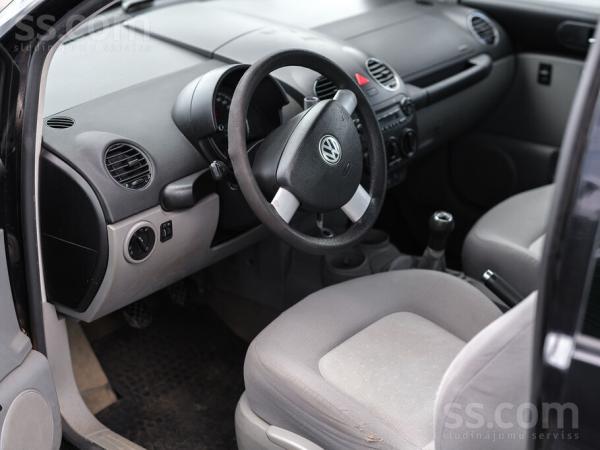 Melns Volkswagen Beetle 2007 Rīga, ar dzinēja tilpumu 1.60 L un nobraukumu 140 tūkst. km par 1000 €, foto 5 vietnē AUTOMOTO.COM.LV