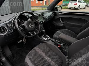 Black Volkswagen Beetle 2011 in Riga, with an engine capacity of 2.00 L and mileage of 215 thousand km for 7990 €, photo 12 on AUTOMOTO.COM.LV