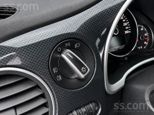 Black Volkswagen Beetle 2011 in Riga, with an engine capacity of 2.00 L and mileage of 215 thousand km for 7990 €, photo 14 on AUTOMOTO.COM.LV