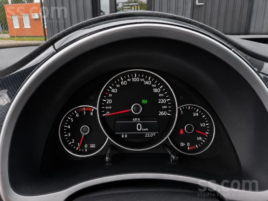 Black Volkswagen Beetle 2011 in Riga, with an engine capacity of 2.00 L and mileage of 215 thousand km for 7990 €, photo 17 on AUTOMOTO.COM.LV