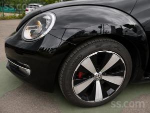 Black Volkswagen Beetle 2011 in Riga, with an engine capacity of 2.00 L and mileage of 215 thousand km for 7990 €, photo 19 on AUTOMOTO.COM.LV