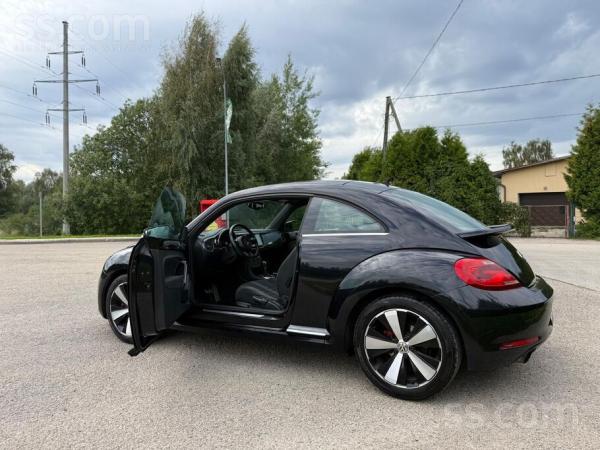 Melns Volkswagen Beetle 2011 Rīga, ar dzinēja tilpumu 2.00 L un nobraukumu 215 tūkst. km par 7900 €, foto 8 vietnē AUTOMOTO.COM.LV