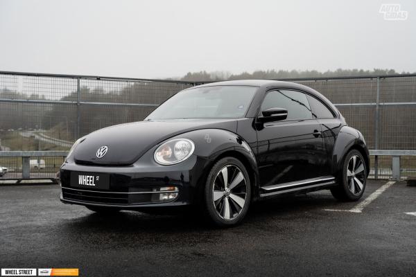 Black Volkswagen Beetle 2013 in Vilnius, with an engine capacity of 2.00 L and mileage of 210 thousand km for 6450 €, photo 1 on AUTOMOTO.COM.LV