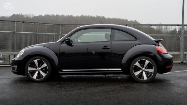 Black Volkswagen Beetle 2013 in Vilnius, with an engine capacity of 2.00 L and mileage of 210 thousand km for 6450 €, photo 2 on AUTOMOTO.COM.LV