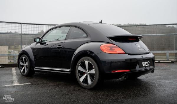 Black Volkswagen Beetle 2013 in Vilnius, with an engine capacity of 2.00 L and mileage of 210 thousand km for 6450 €, photo 3 on AUTOMOTO.COM.LV