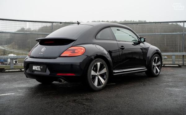 Black Volkswagen Beetle 2013 in Vilnius, with an engine capacity of 2.00 L and mileage of 210 thousand km for 6450 €, photo 5 on AUTOMOTO.COM.LV
