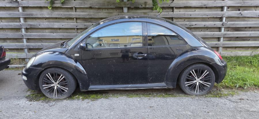 Melns Volkswagen Beetle 2000 Tallina, ar dzinēja tilpumu 0.00 L un nobraukumu 259 tūkst. km par 1000 €, foto 1 vietnē AUTOMOTO.COM.LV