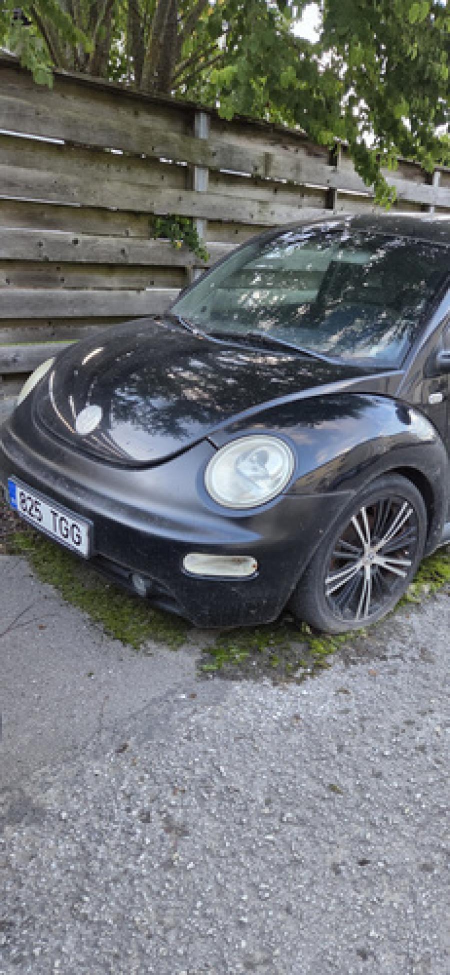 Melns Volkswagen Beetle 2000 Tallina, ar dzinēja tilpumu 0.00 L un nobraukumu 259 tūkst. km par 1000 €, foto 4 vietnē AUTOMOTO.COM.LV