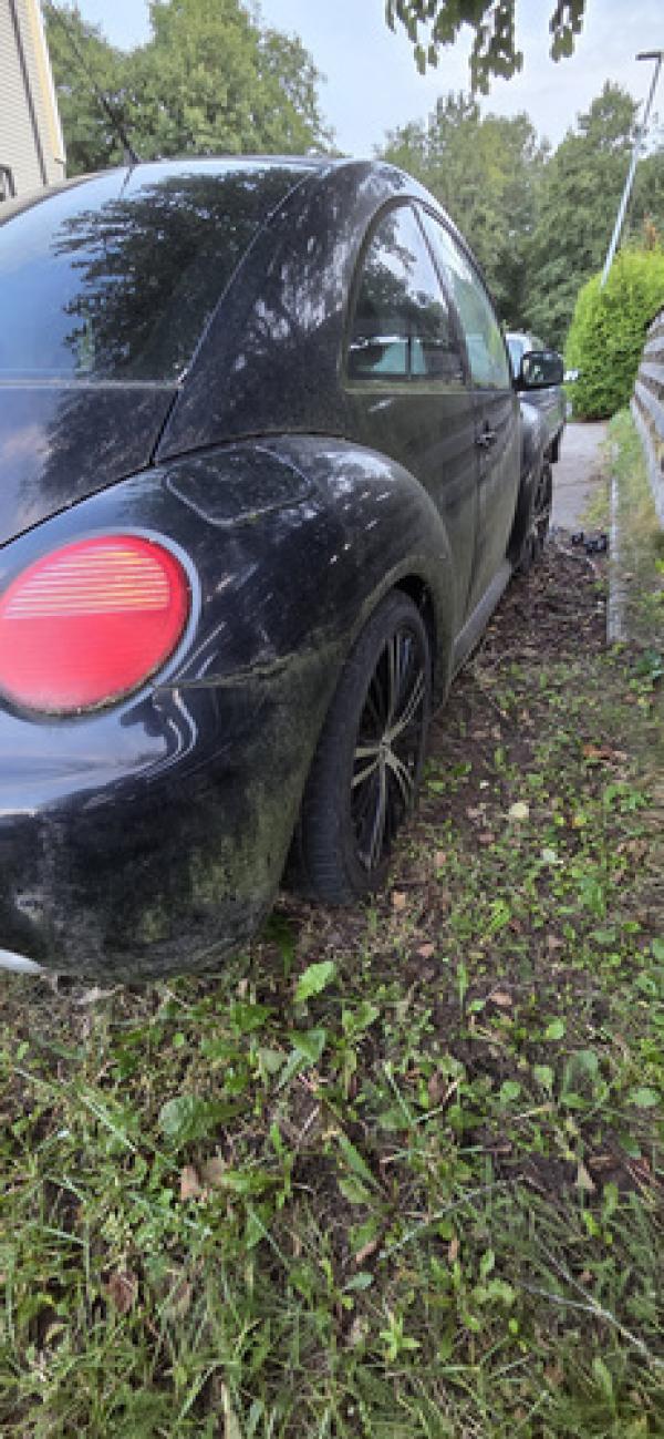 Melns Volkswagen Beetle 2000 Tallina, ar dzinēja tilpumu 0.00 L un nobraukumu 259 tūkst. km par 1000 €, foto 6 vietnē AUTOMOTO.COM.LV