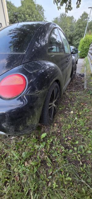 Melns Volkswagen Beetle 2000 Tallina, ar dzinēja tilpumu 0.00 L un nobraukumu 259 tūkst. km par 1000 €, foto 6 vietnē AUTOMOTO.COM.LV