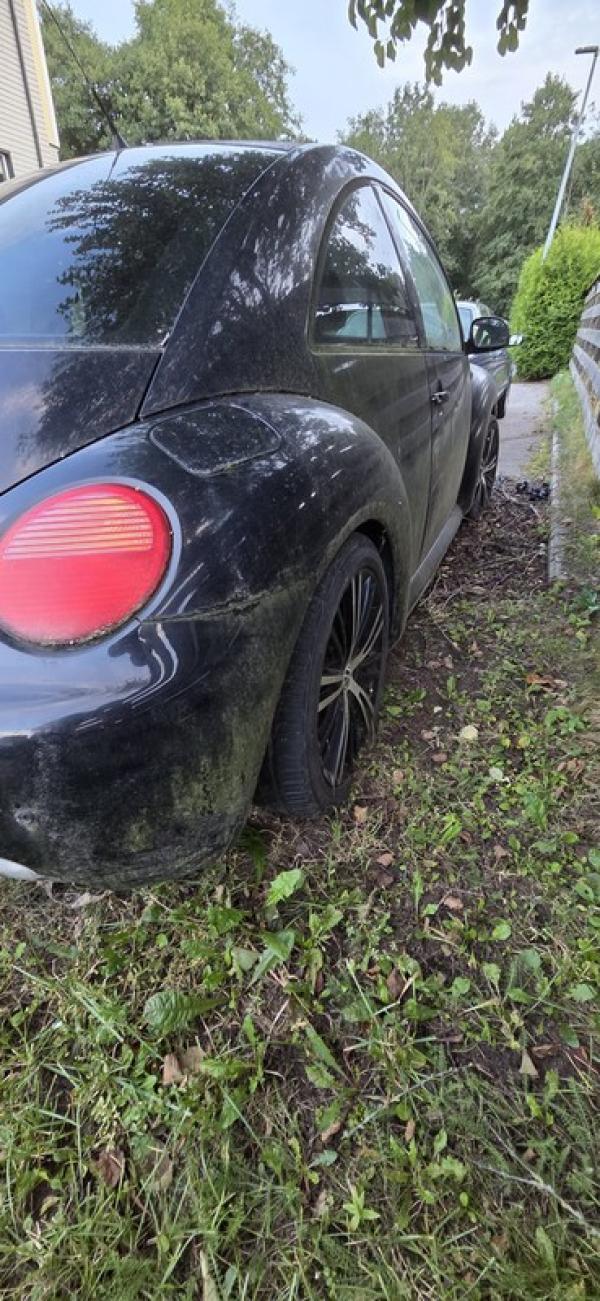 Melns Volkswagen Beetle 2000 Tallina, ar dzinēja tilpumu 0.00 L un nobraukumu 259 tūkst. km par 1000 €, foto 11 vietnē AUTOMOTO.COM.LV