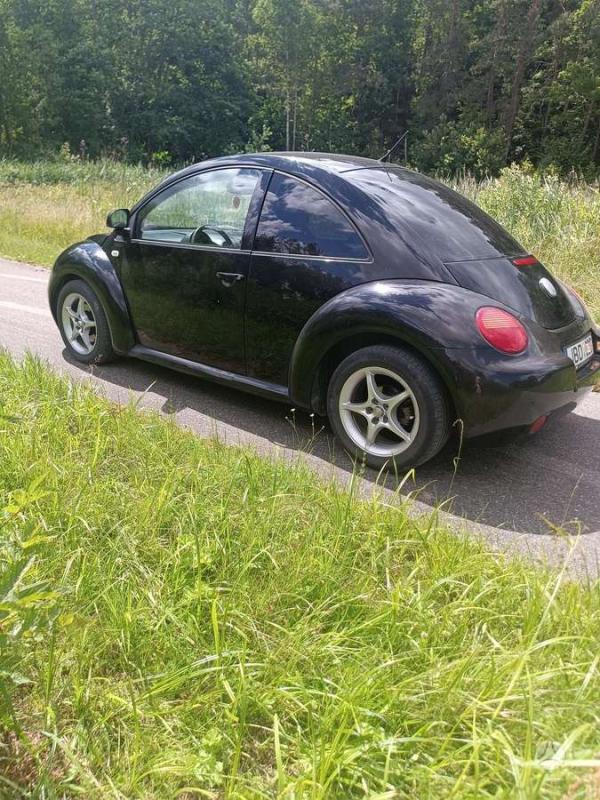 Melns Volkswagen Beetle 2001 Ignalina, ar dzinēja tilpumu 2.00 L un nobraukumu 264 tūkst. km par 850 €, foto 6 vietnē AUTOMOTO.COM.LV