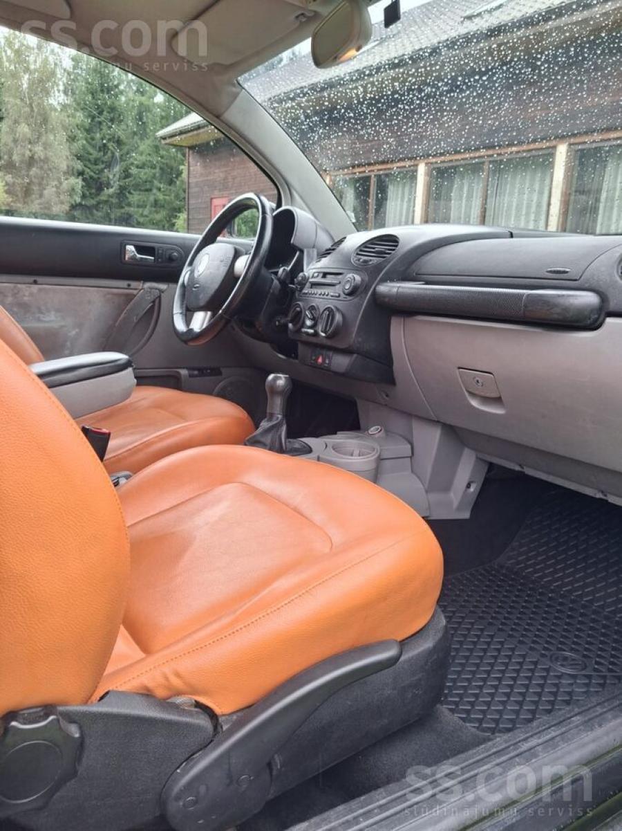 Black Volkswagen Beetle 2001 in Liepaja, with an engine capacity of 1.90 L and mileage of 320 thousand km for 1500 €, photo 6 on AUTOMOTO.COM.LV