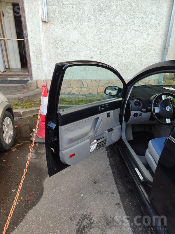 Volkswagen Beetle 2001 Rīga vietnē Melns Volkswagen Beetle 2001 Rīga, ar dzinēja tilpumu 1.90 L un nobraukumu 254 tūkst. km par 2700 €, foto 6 vietnē AUTOMOTO.COM.LV