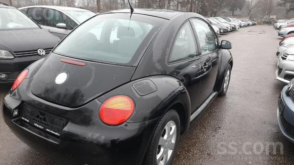 Black Volkswagen Beetle 2004 in Riga, with an engine capacity of 1.60 L and mileage of 190 thousand km for 3400 €, photo 8 on AUTOMOTO.COM.LV