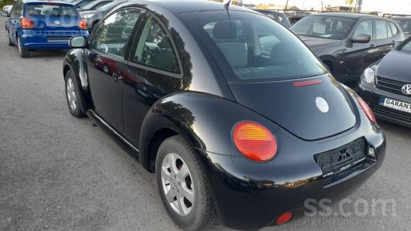 Black Volkswagen Beetle 2004 in Riga, with an engine capacity of 1.60 L and mileage of 190 thousand km for 3150 €, photo 8 on AUTOMOTO.COM.LV
