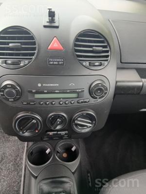 Melns Volkswagen Beetle 2004 Rīga, ar dzinēja tilpumu 1.60 L un nobraukumu 190 tūkst. km par 3150 €, foto 26 vietnē AUTOMOTO.COM.LV