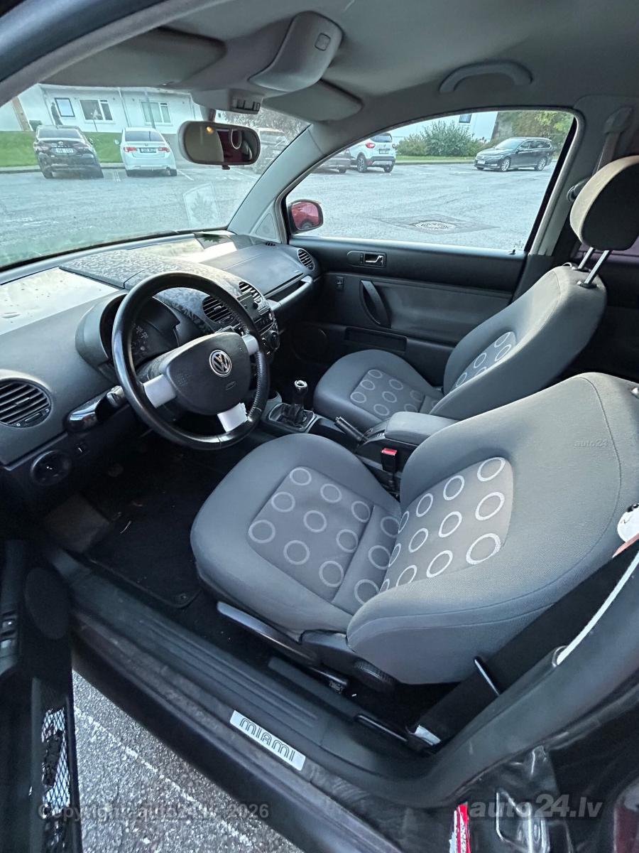 Melns Volkswagen Beetle 2005 Tallina, ar dzinēja tilpumu 1.90 L un nobraukumu 276 tūkst. km par 2500 €, foto 8 vietnē AUTOMOTO.COM.LV