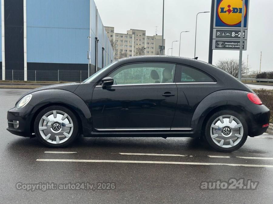 Melns Volkswagen Beetle 2012 Tallina, ar dzinēja tilpumu 2.00 L un nobraukumu 215 tūkst. km par 6999 €, foto 6 vietnē AUTOMOTO.COM.LV