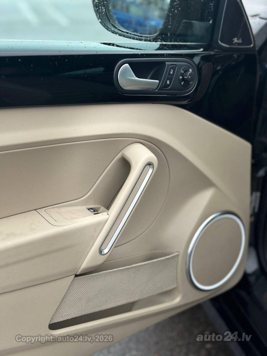 Melns Volkswagen Beetle 2012 Tallina, ar dzinēja tilpumu 2.00 L un nobraukumu 215 tūkst. km par 6999 €, foto 22 vietnē AUTOMOTO.COM.LV