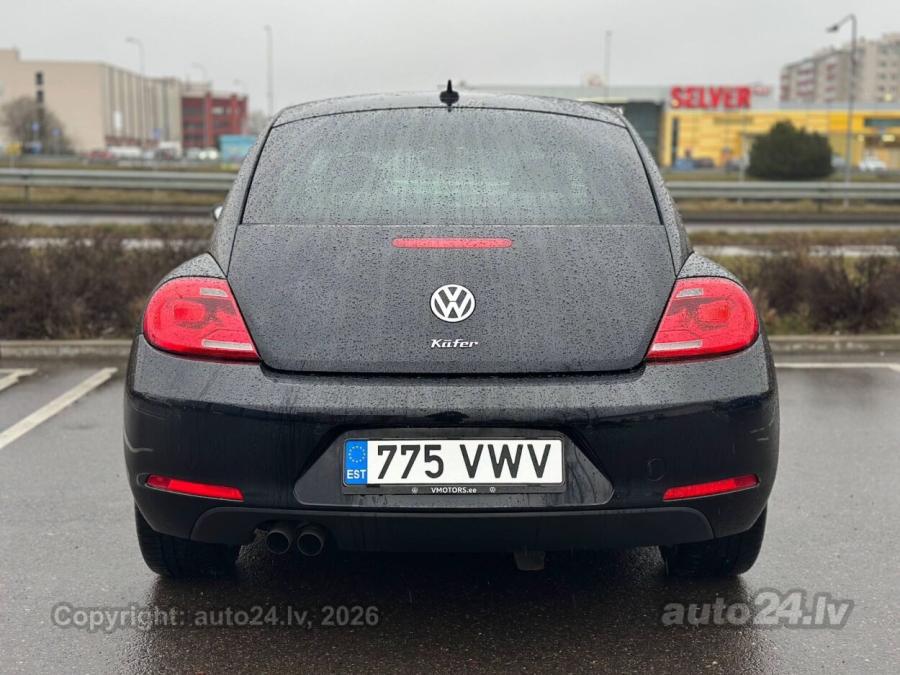 Melns Volkswagen Beetle 2012 Tallina, ar dzinēja tilpumu 2.00 L un nobraukumu 215 tūkst. km par 6999 €, foto 26 vietnē AUTOMOTO.COM.LV