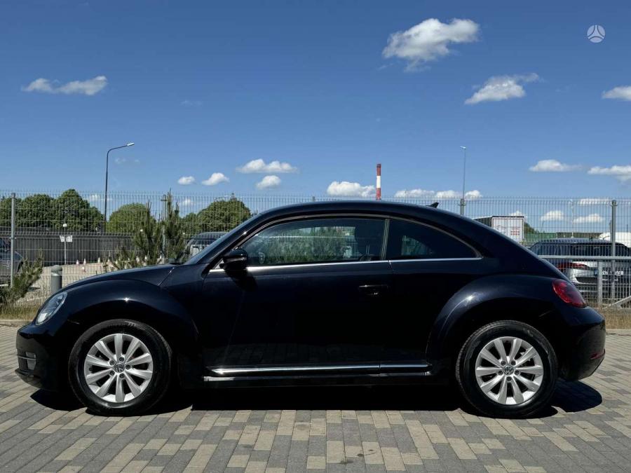 Melns Volkswagen Beetle 2012 Šauļi, ar dzinēja tilpumu 1.60 L un nobraukumu 245 tūkst. km par 4699 €, foto 9 vietnē AUTOMOTO.COM.LV