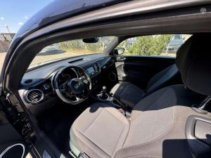 Melns Volkswagen Beetle 2012 Šauļi, ar dzinēja tilpumu 1.60 L un nobraukumu 245 tūkst. km par 4699 €, foto 11 vietnē AUTOMOTO.COM.LV