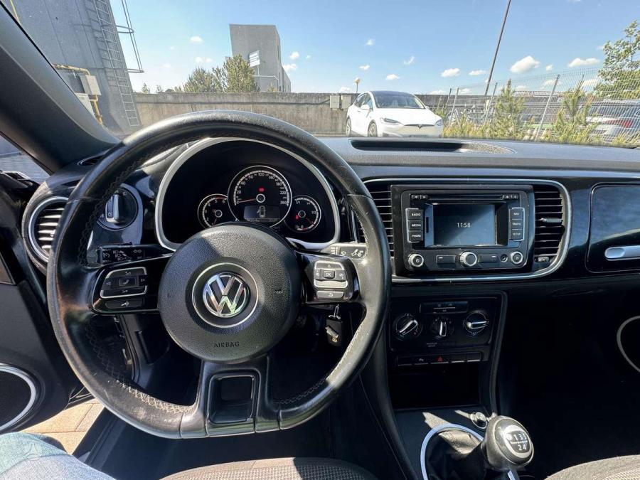 Melns Volkswagen Beetle 2012 Šauļi, ar dzinēja tilpumu 1.60 L un nobraukumu 245 tūkst. km par 4699 €, foto 14 vietnē AUTOMOTO.COM.LV