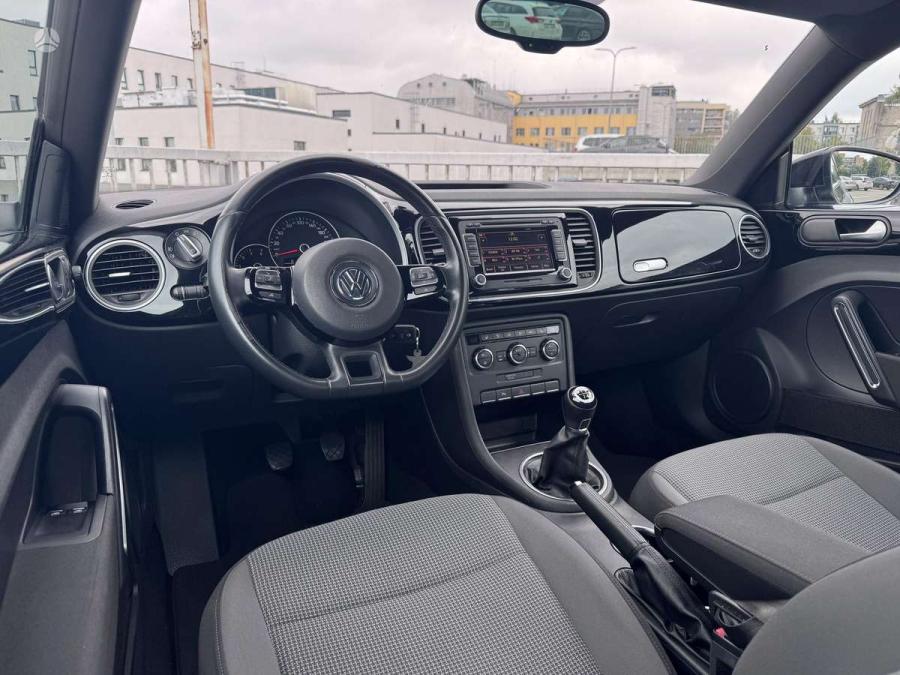 Черный Фольксваген Битл 2012 в Вильнюс, объемом двигателя 1.60 л и пробегом 175 тыс. км за 6950 €, фото 18 на AUTOMOTO.COM.LV