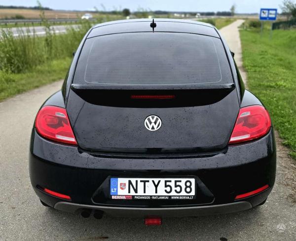 Volkswagen Beetle 2012 Šauļi vietnē Melns Volkswagen Beetle 2012 Šauļi, ar dzinēja tilpumu 2.48 L un nobraukumu 190 tūkst. km par 5650 €, foto 9 vietnē AUTOMOTO.COM.LV