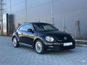 Black Volkswagen Beetle 2013 in Vilnius, with an engine capacity of 2.48 L and mileage of 213 thousand km for 6699 €, photo 7 on AUTOMOTO.COM.LV