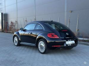 Black Volkswagen Beetle 2013 in Vilnius, with an engine capacity of 2.48 L and mileage of 213 thousand km for 6699 €, photo 11 on AUTOMOTO.COM.LV