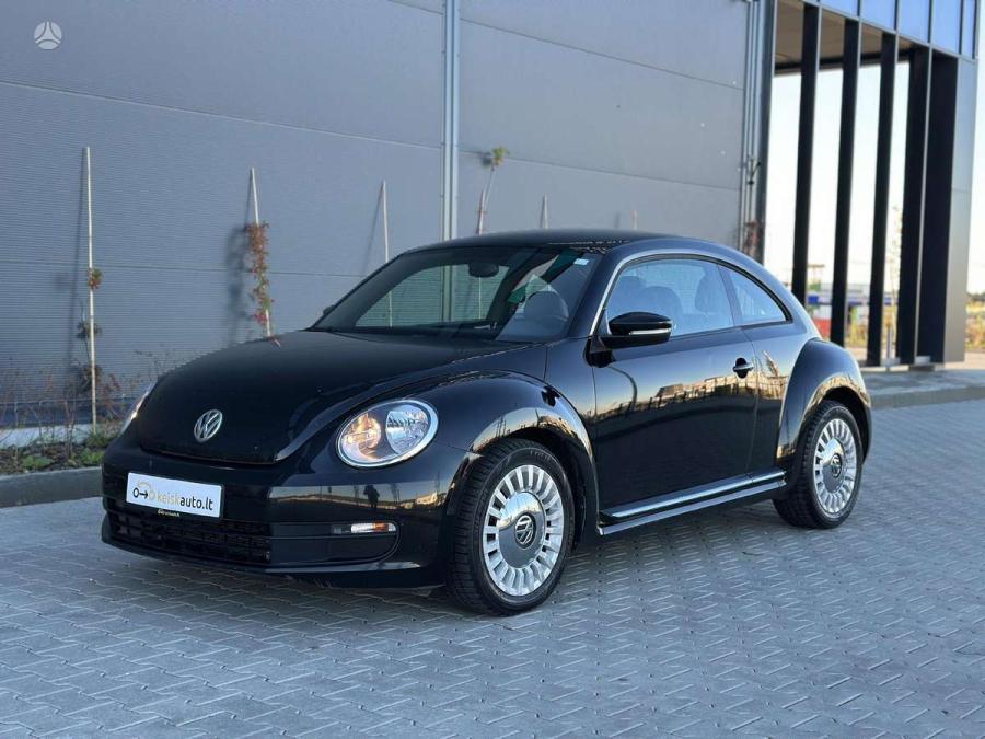 Black Volkswagen Beetle 2013 in Vilnius, with an engine capacity of 2.48 L and mileage of 213 thousand km for 6699 €, photo 13 on AUTOMOTO.COM.LV