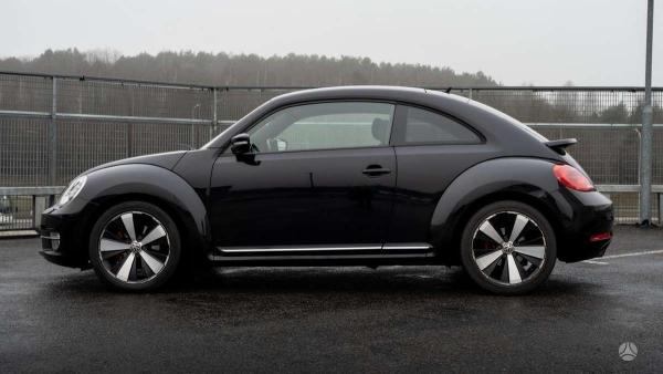 Melns Volkswagen Beetle 2013 Viļņa, ar dzinēja tilpumu 1.98 L un nobraukumu 208 tūkst. km par 5880 €, foto 7 vietnē AUTOMOTO.COM.LV