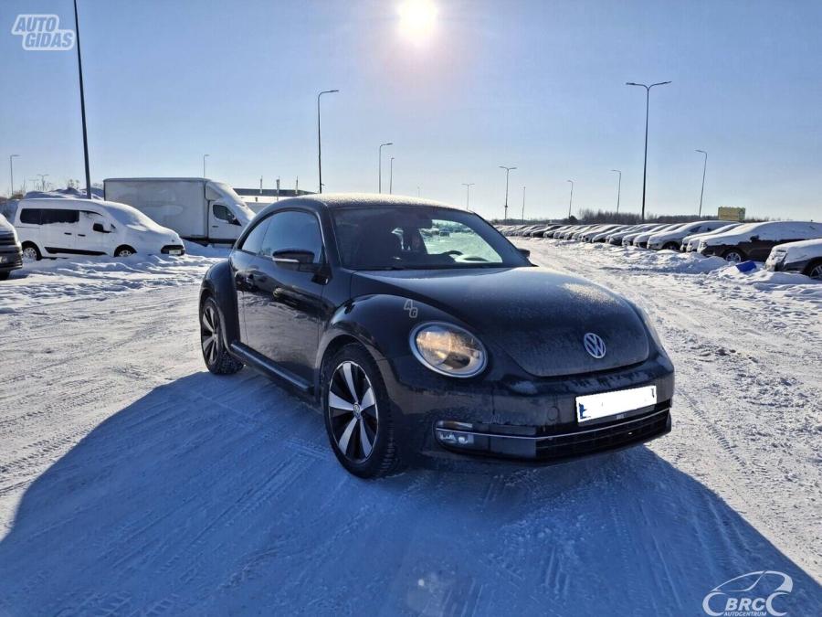 Black Volkswagen Beetle 2013 in Avizieniai, with an engine capacity of 2.00 L and mileage of 213 thousand km for 6000 €, photo 7 on AUTOMOTO.COM.LV
